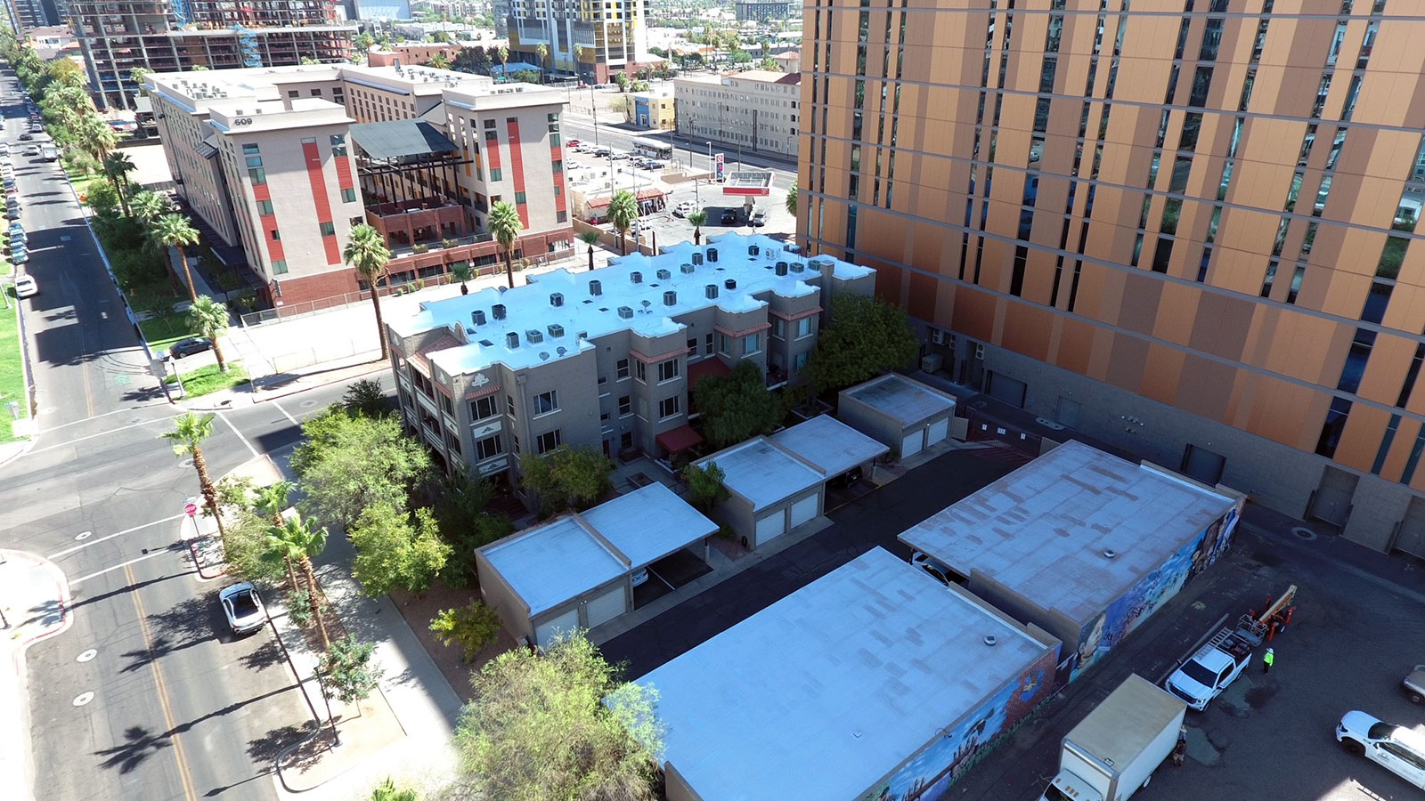 Phoenix Roofing Company: Seamless Foam Roof Installation